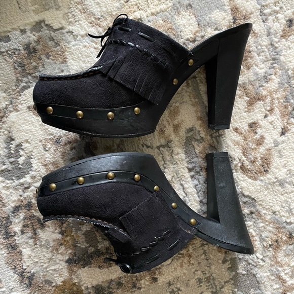 lei | Shoes | Vintage Lei 9s Platform High Heel Clogs Faux Suede Fringe ...